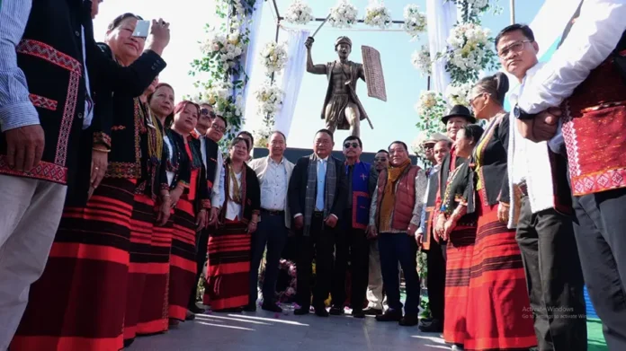 Freedom fighter Lotiyang Taloh’s statue unveiled | The Arunachal Times